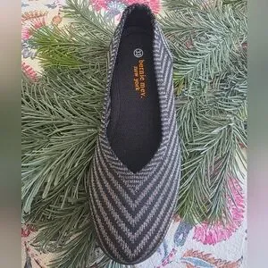bernie mev. | Shoes | Bernie Mev Girls Valerie Flats In Black Bronze ...